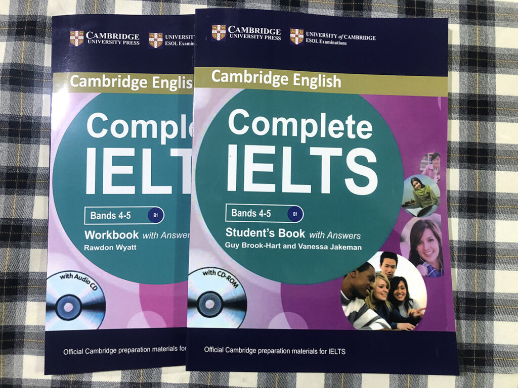 Review chi tiết bộ sách Complete IELTS